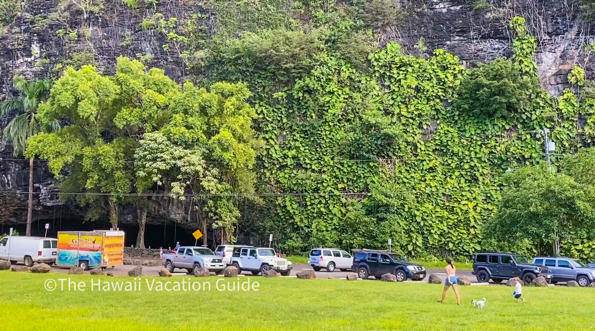 Haena Beach Park, Kauai: Outside the State Park, no permits!